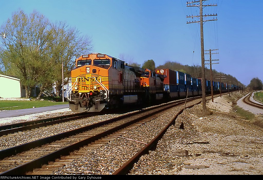 BNSF 5000